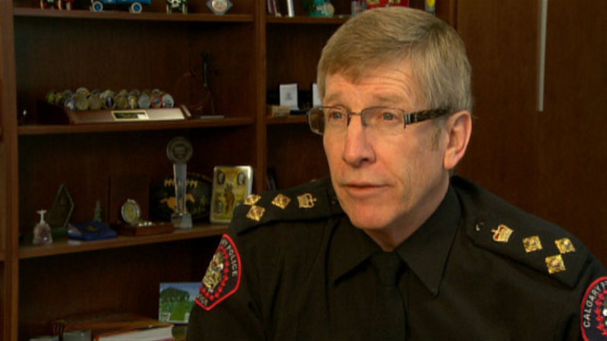 Calgary veut accroître la protection des policiers banalisés | Radio-Canada