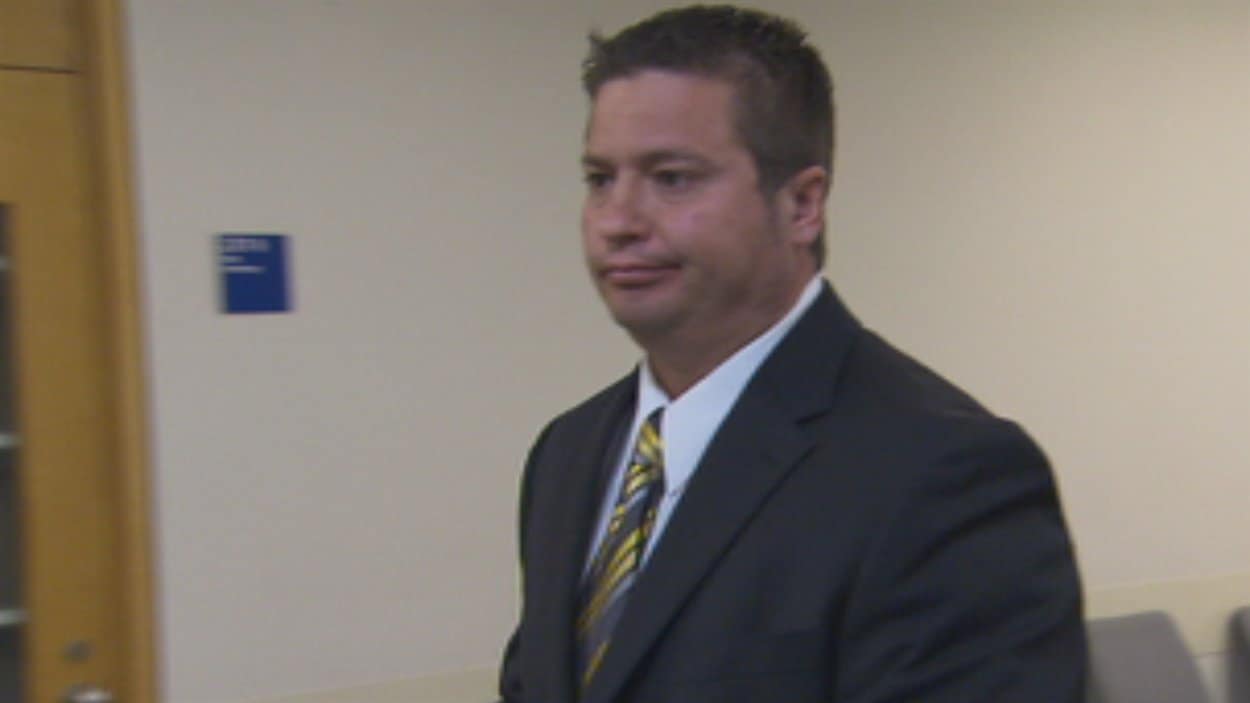 Preuve close pour le policier André Simard | Radio-Canada