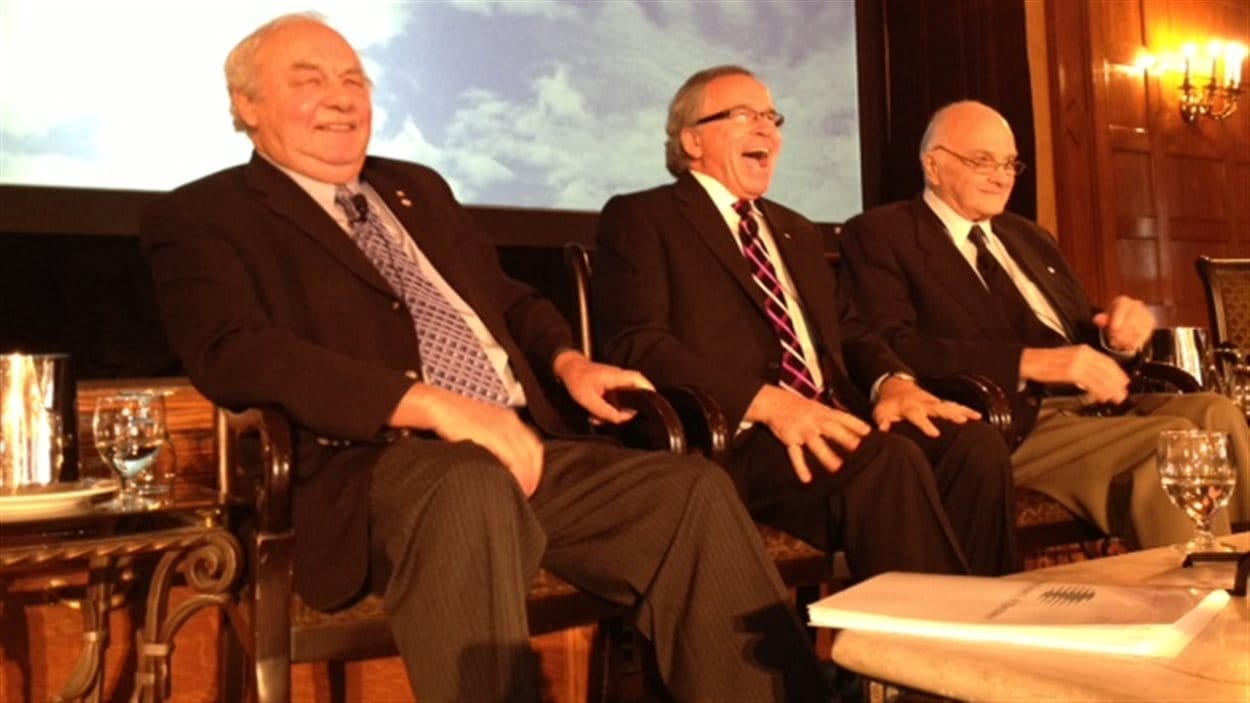 Décès de l'ex-premier ministre du Manitoba Howard Pawley | Radio-Canada