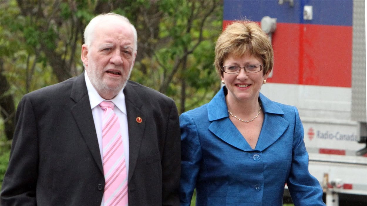 Le sénateur Doug Finley perd sa bataille contre le cancer | Radio-Canada