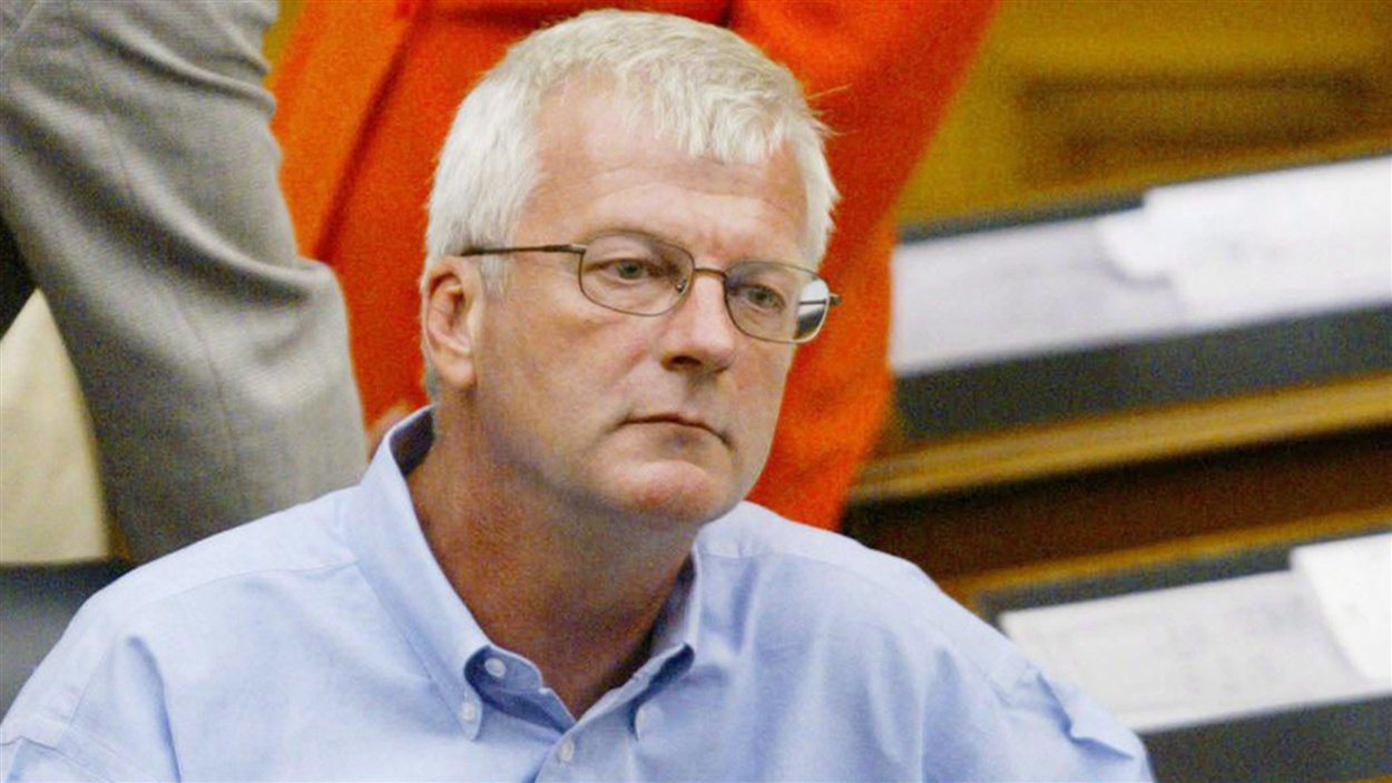 Les proches de Peter Kormos lui font leurs adieux | Radio-Canada