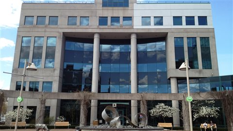 La Ville de Moncton décide d'acheter le terrain de l'ancien centre ...