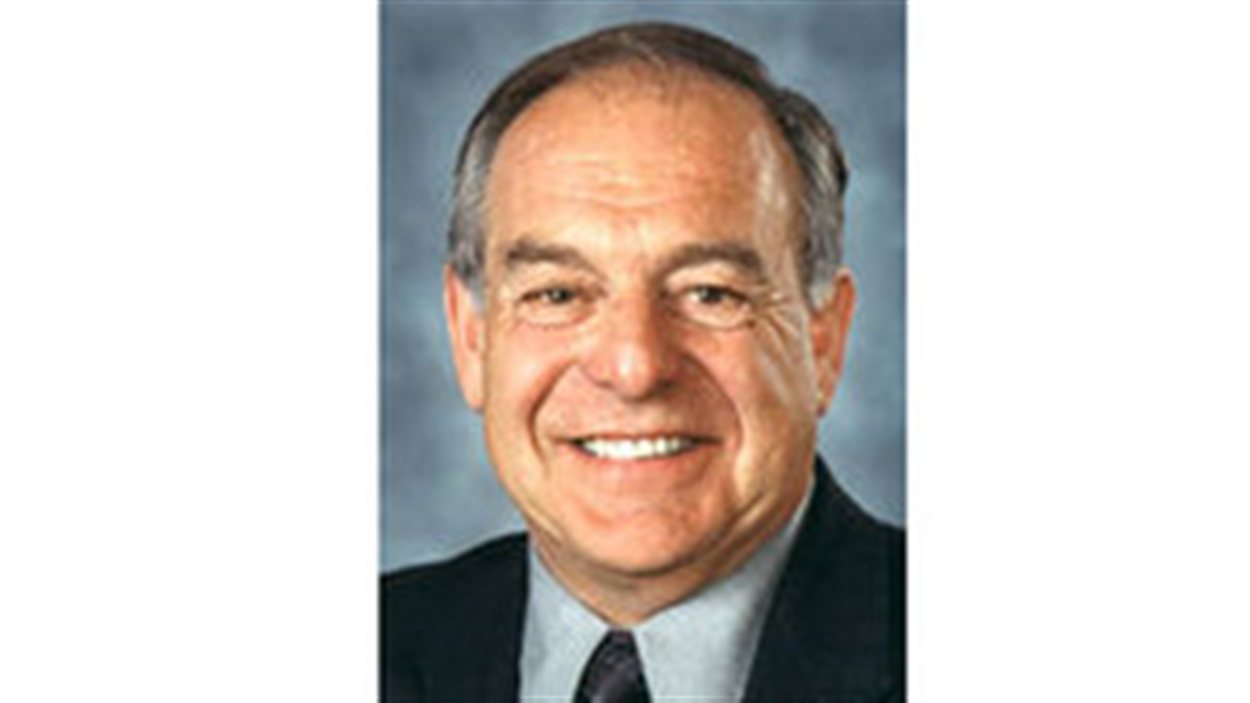 C.-B. : un ancien député meurt dans un écrasement d’avion | Radio-Canada