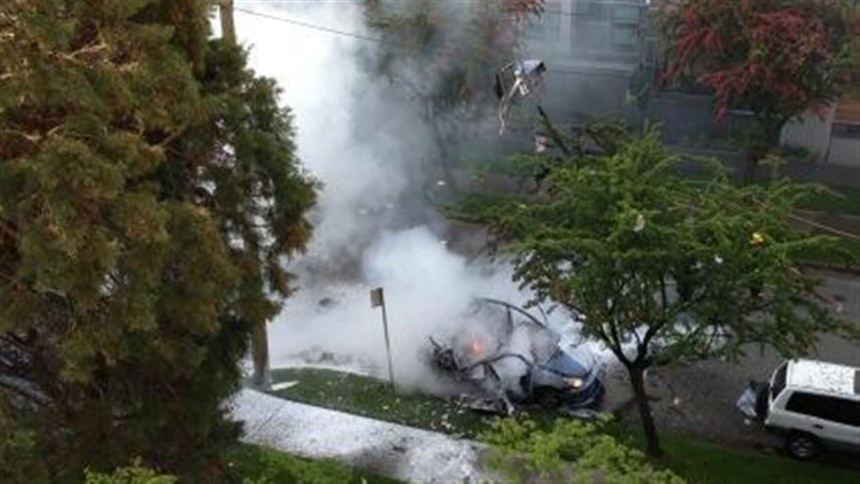 Aucun blessé grave après l'explosion d'une voiture dans l'ouest de ...