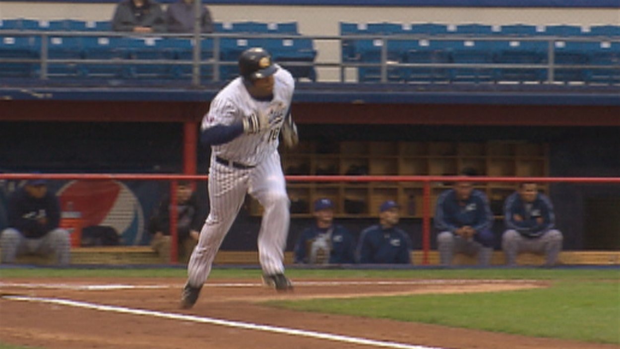 Double victoire des Capitales contre les Bears de Newark | Radio-Canada