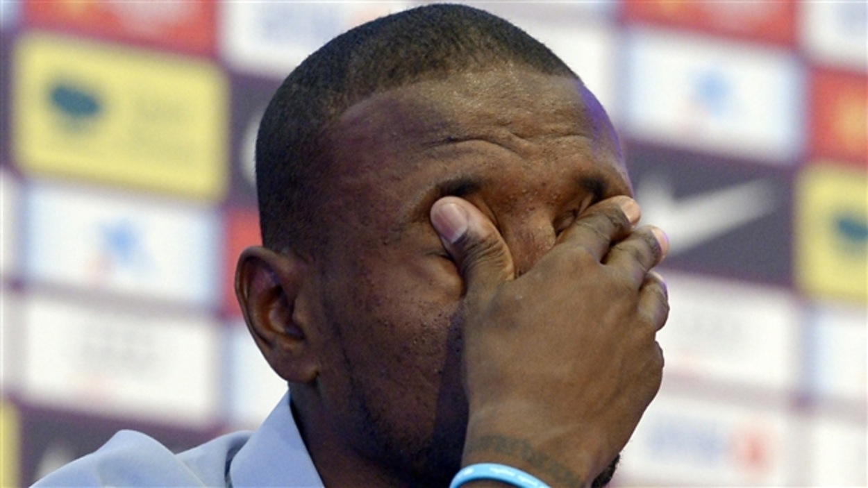 Abidal quitte le Barça | Radio-Canada