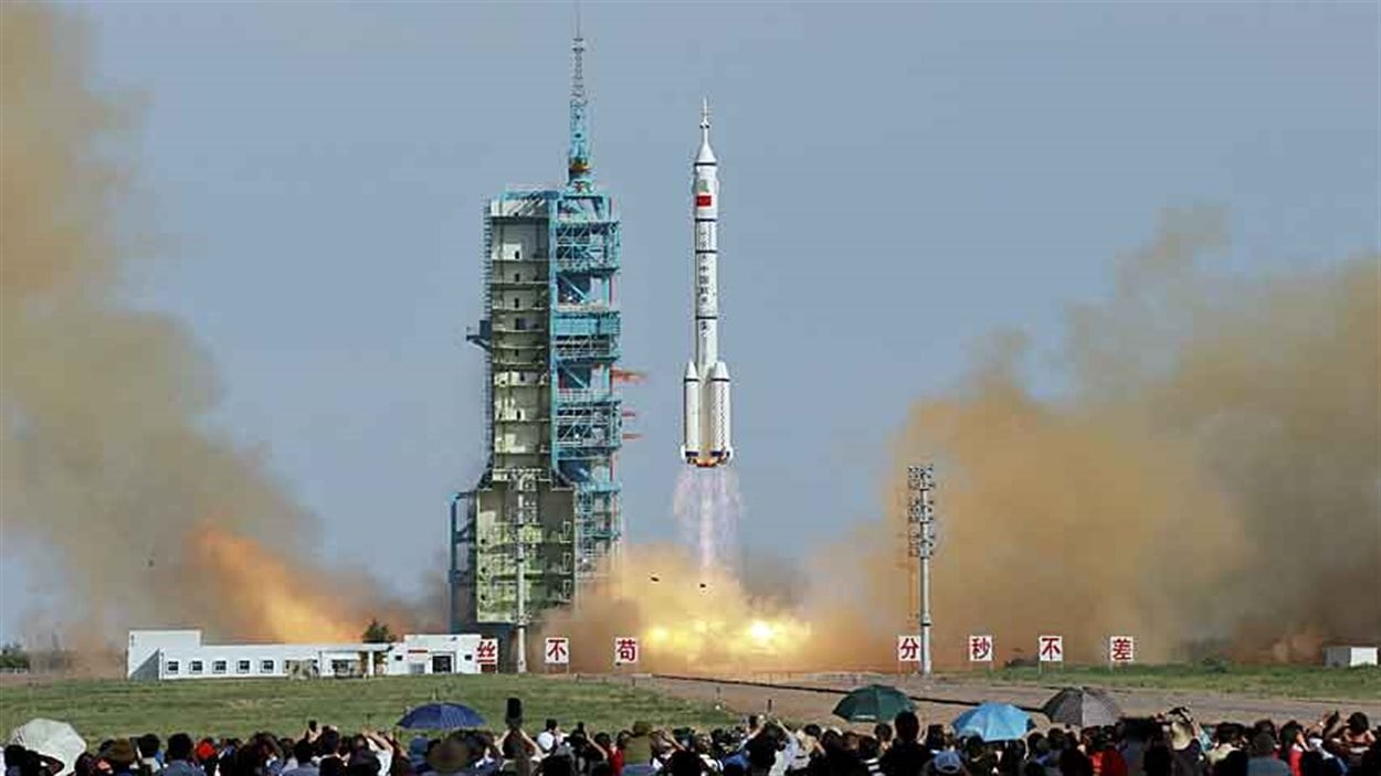 La Chine lance une nouvelle mission spatiale habitée | Radio-Canada
