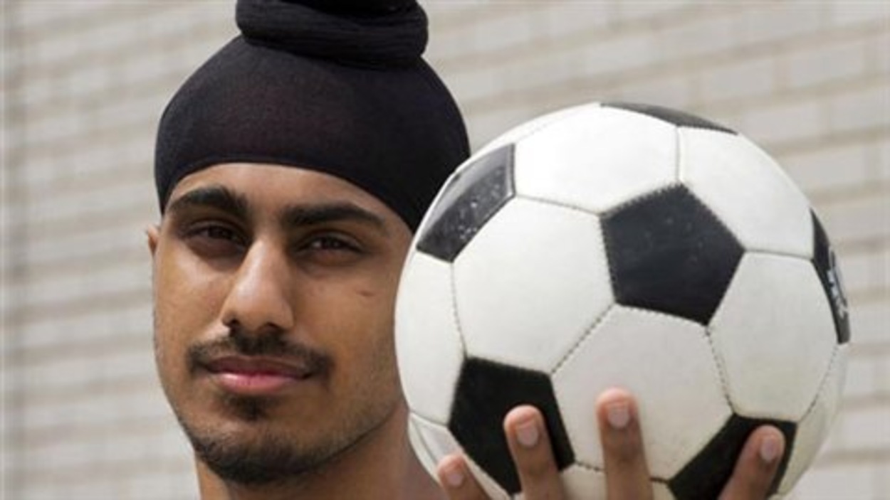 Port du turban : la Fédération québécoise maintient l'interdiction ...