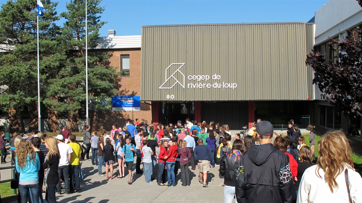 La rentrée collégiale dans l'Est | Radio-Canada