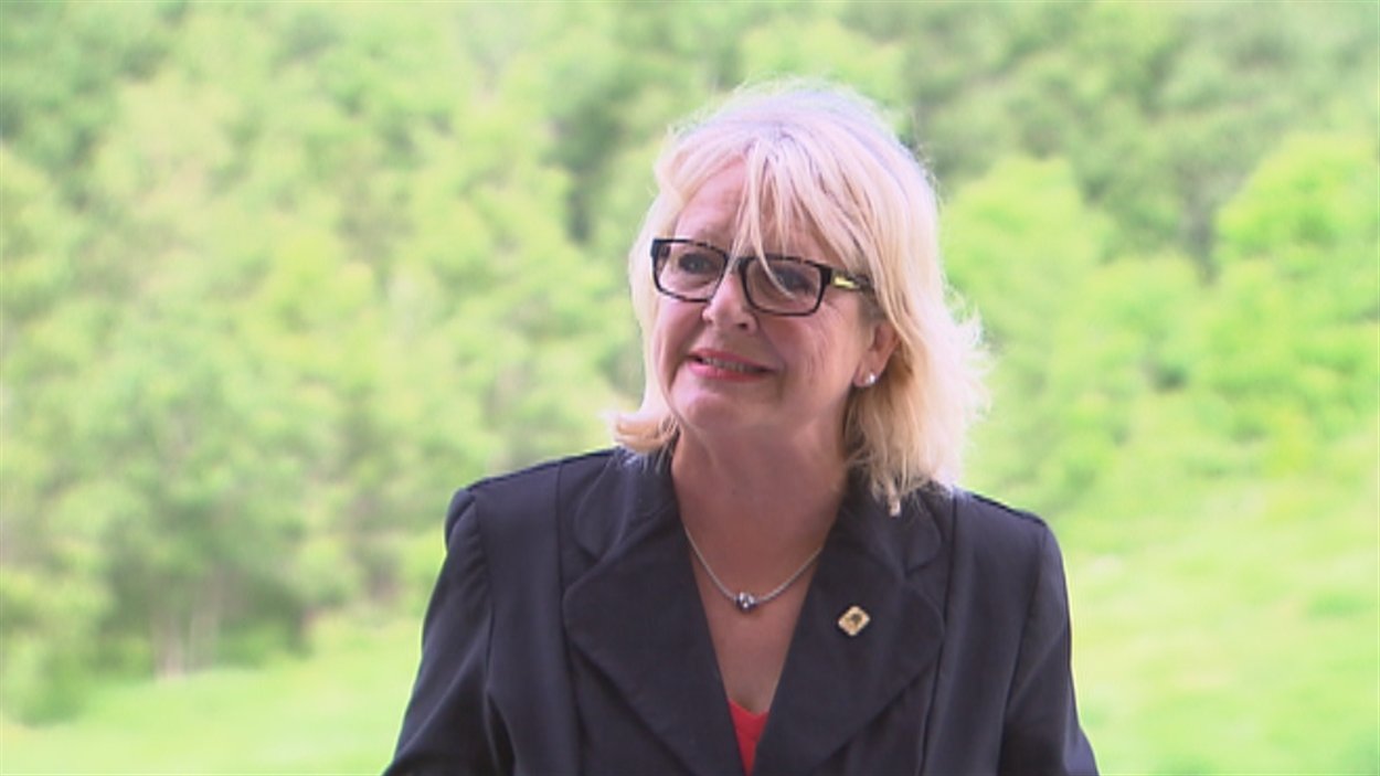 La mairesse de Lévis surprise du vote des cols blancs | Radio-Canada