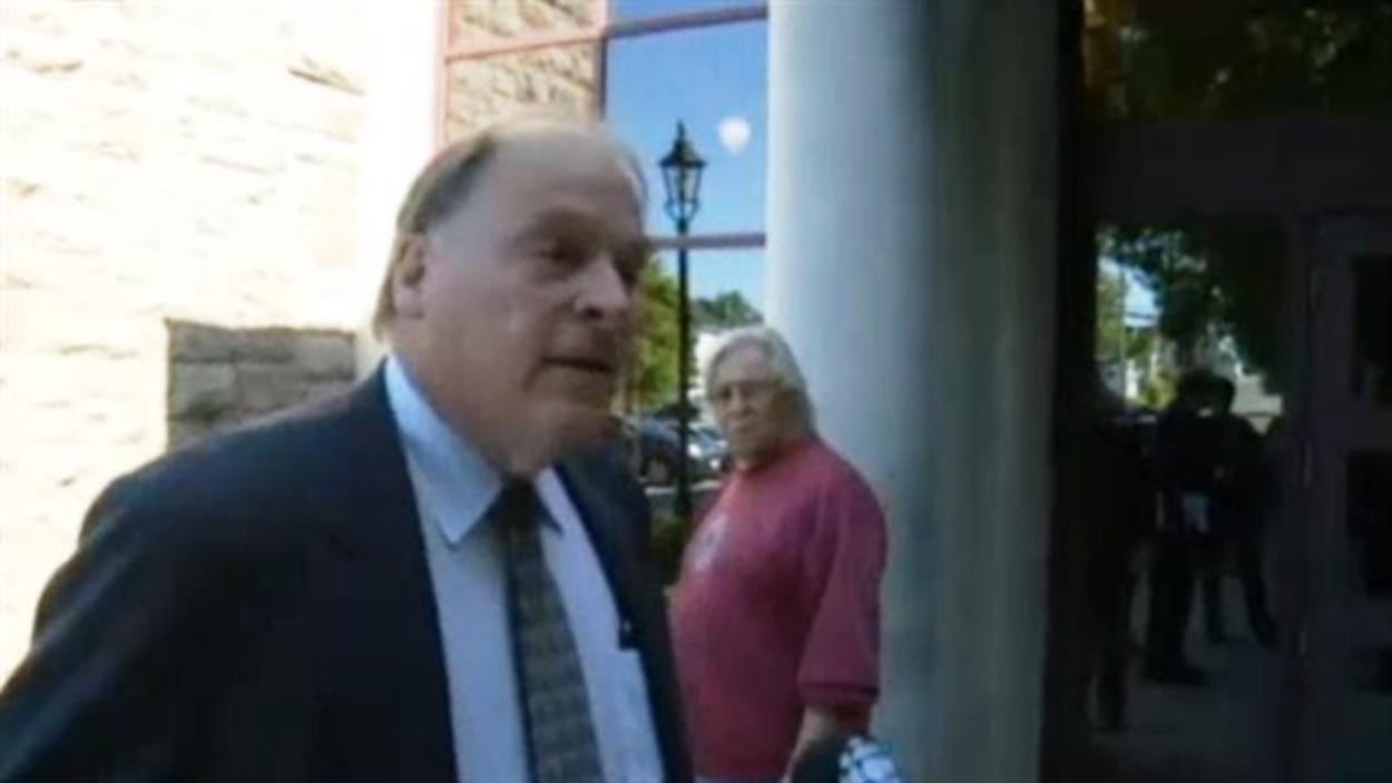 L'avocat Rodney Gillis, reconnu coupable d'entrave à la justice, subira ...