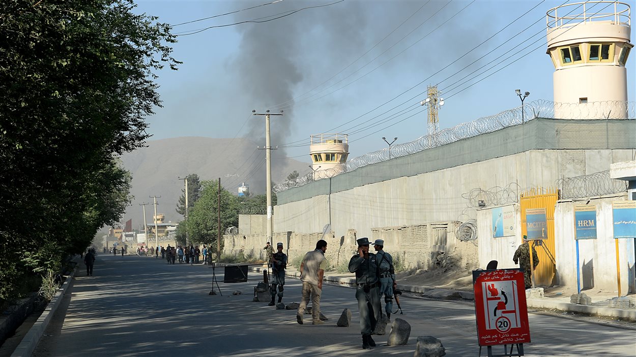 Les talibans frappent au coeur du pouvoir à Kaboul | Radio-Canada