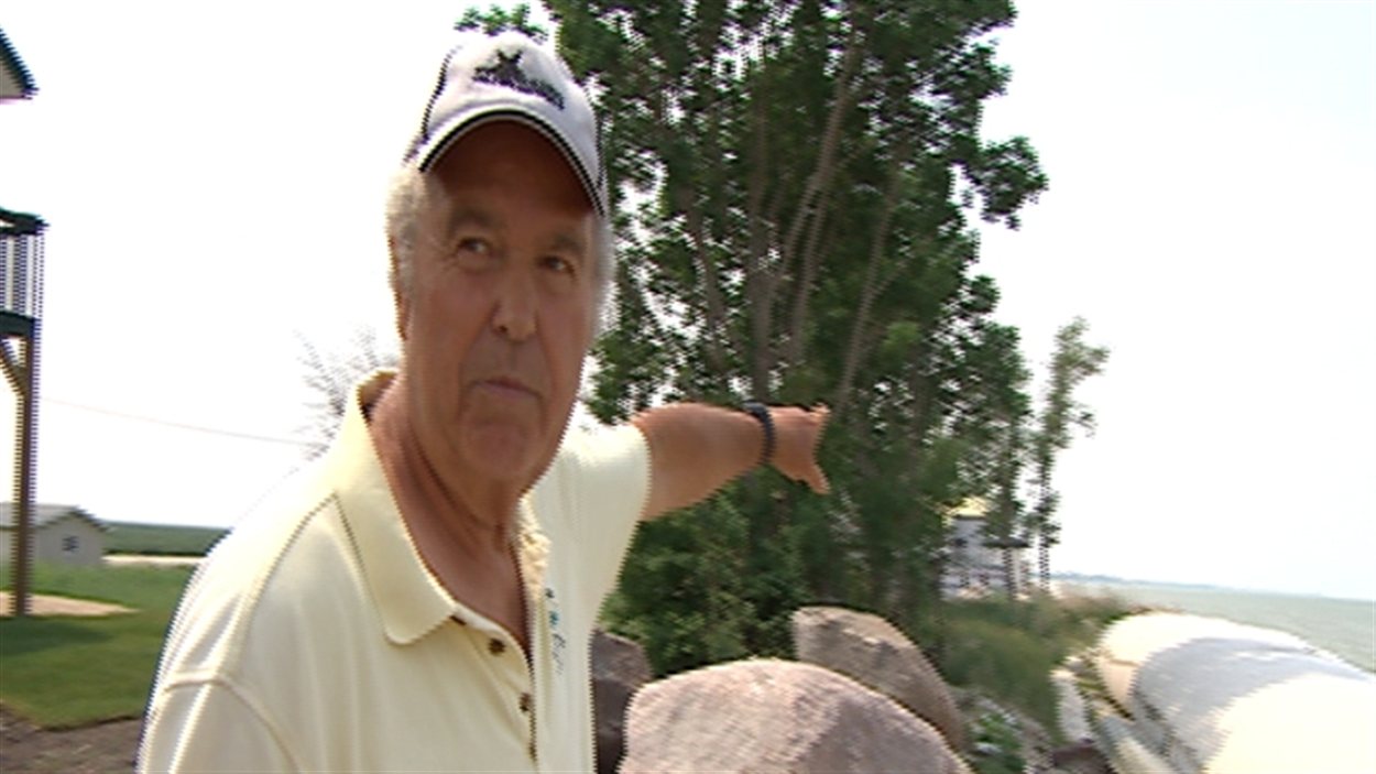 Les résidents de Twin Lakes Beach craignent la crue du lac Manitoba ...