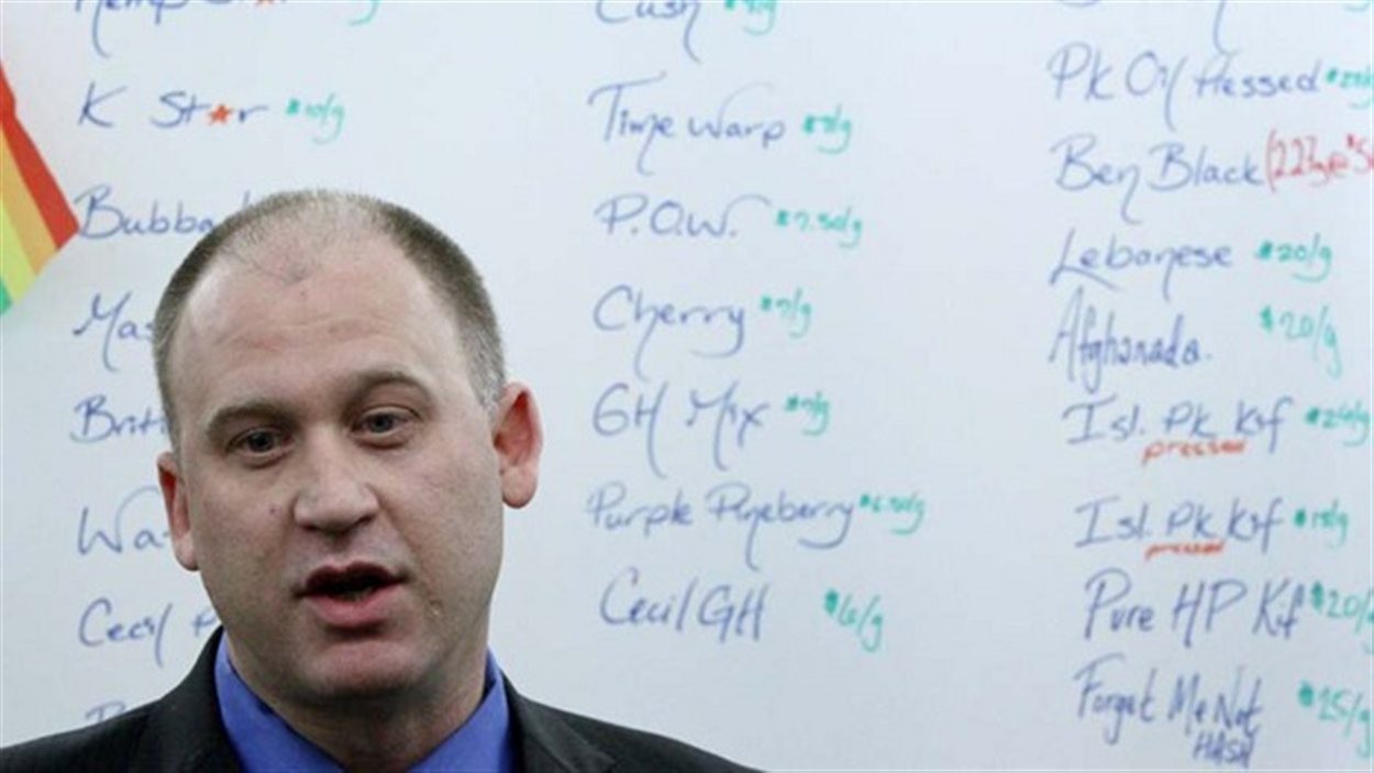 Une pétition pour décriminaliser la marijuana en C.-B. | Radio-Canada