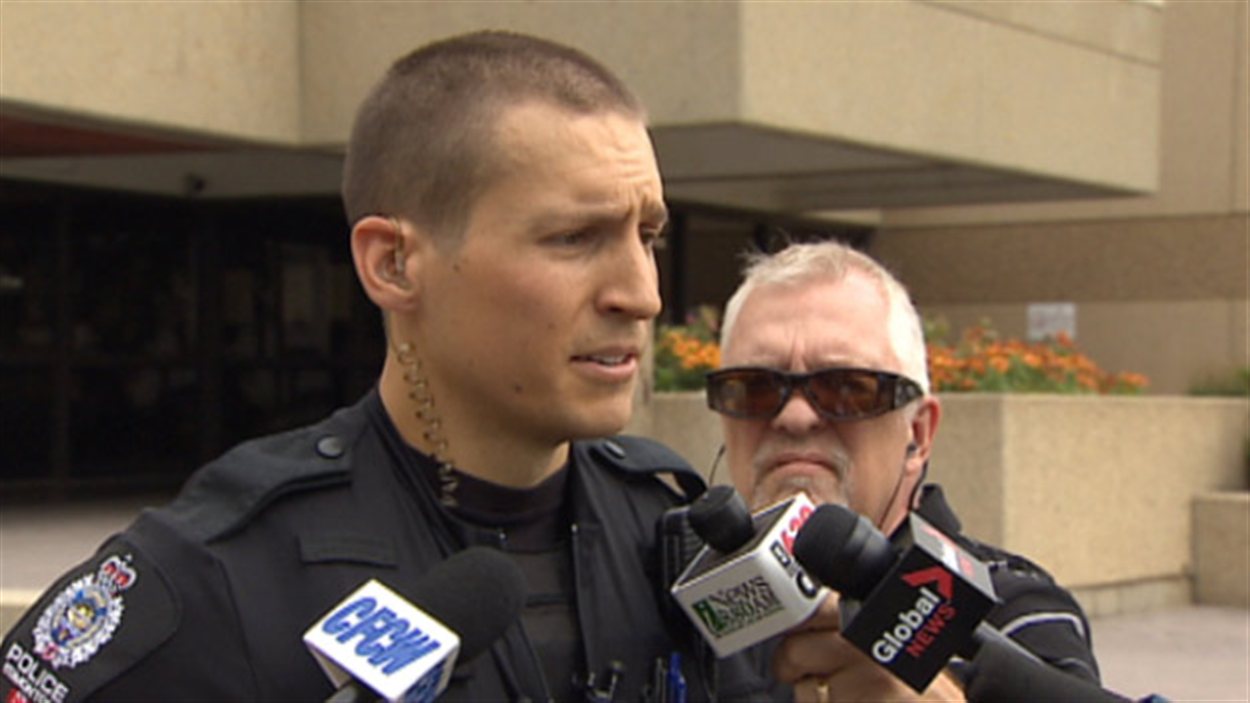 Un enfant sauvé d'un véhicule lors d'une chaude température à Edmonton ...