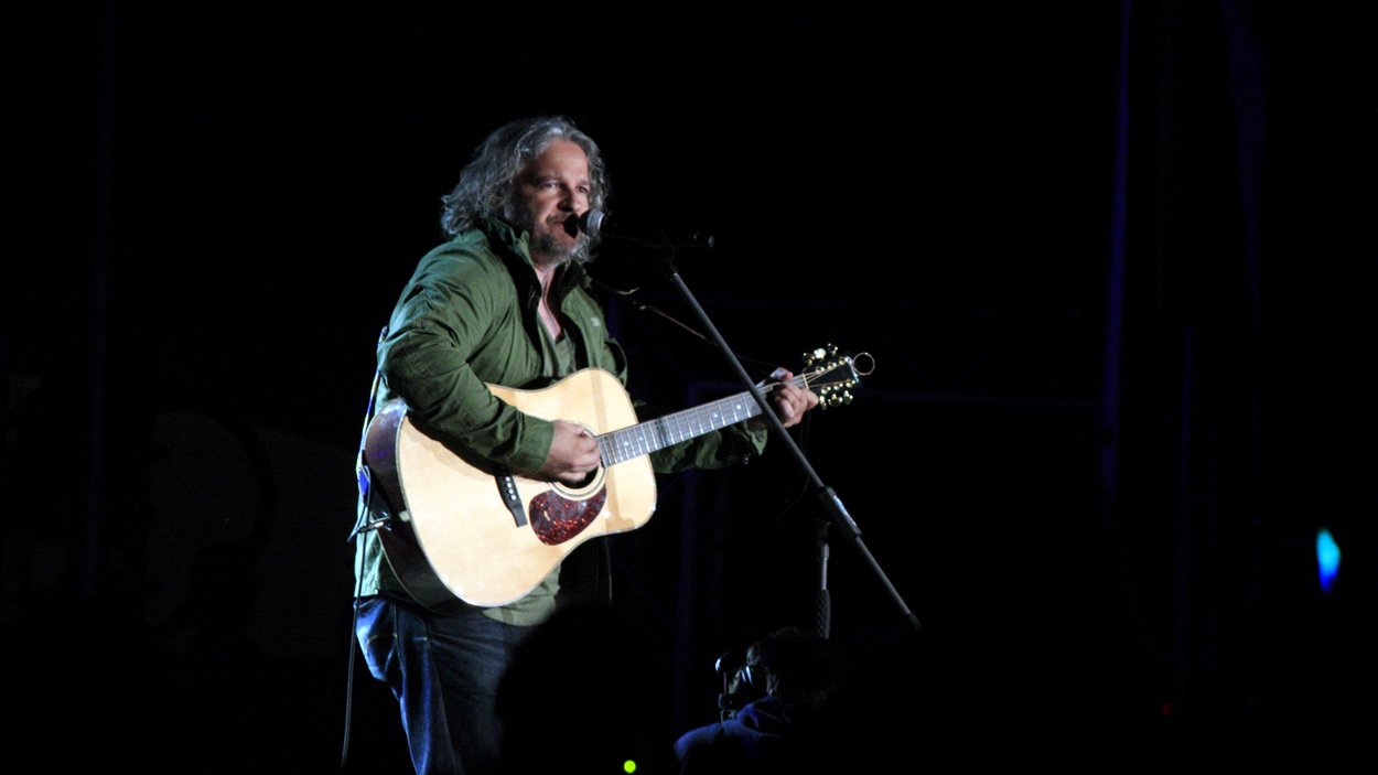 Échofête : Daniel Bélanger, Radio Radio et les Dales Hawerchuk seront ...