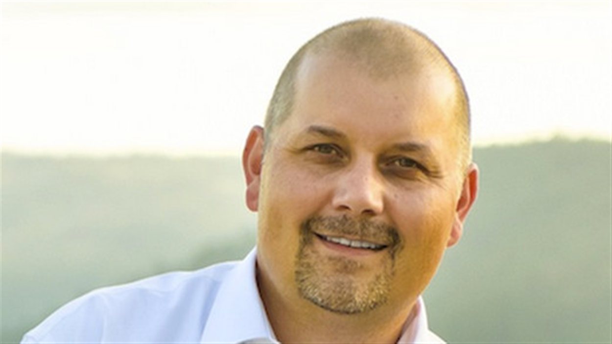 Adam Olsen est le nouveau chef intérimaire du Parti vert | Radio-Canada