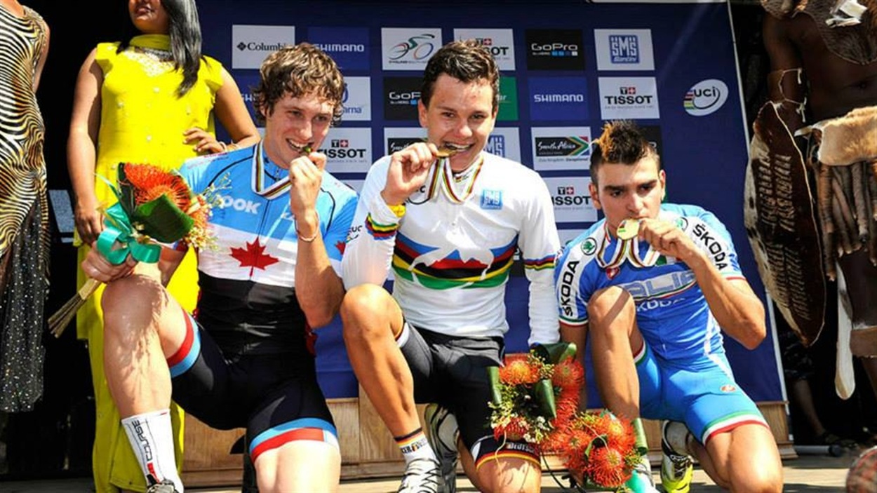 Disera croque l'argent | Radio-Canada