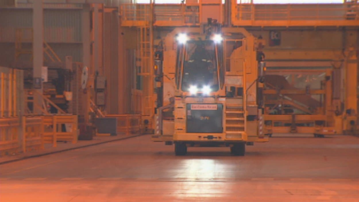 Première coulée d’aluminium à l’usine AP-60 de Rio Tinto Alcan | Radio ...