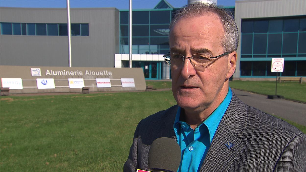 Le président d'Aluminerie Alouette prend sa retraite | Radio-Canada