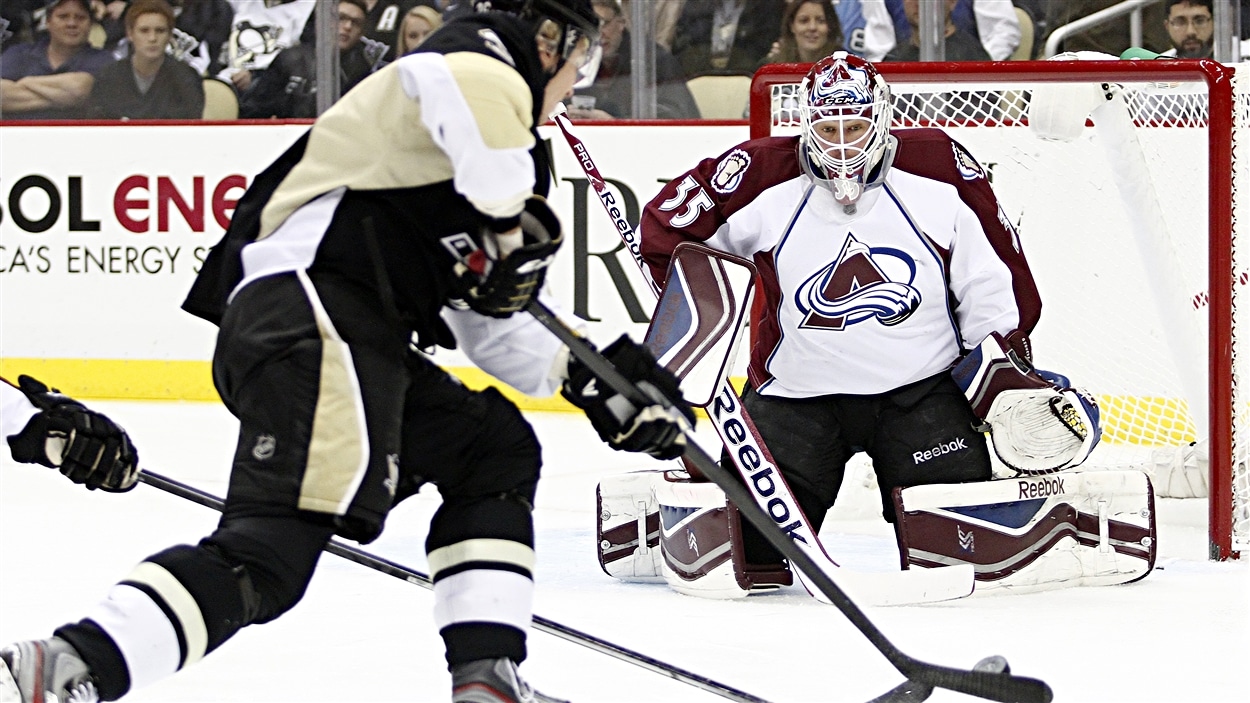 Giguère se dresse devant les Penguins | Radio-Canada