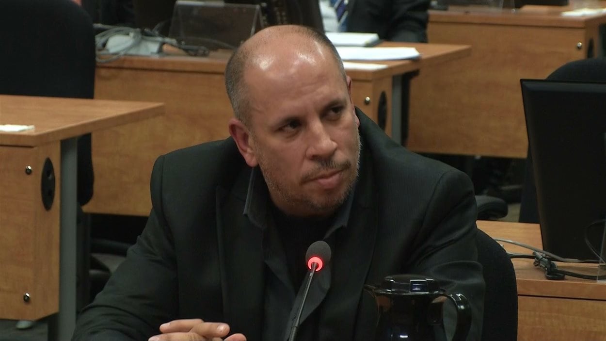 « Goyette prend ses ordres du moineau… » - Michel Arsenault | Radio-Canada