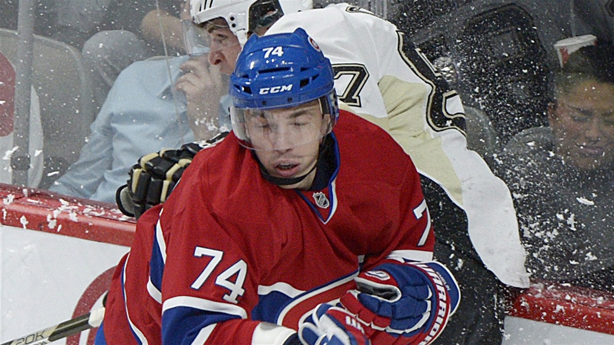 Emelin remplace Bouillon contre les Red Wings | Radio-Canada