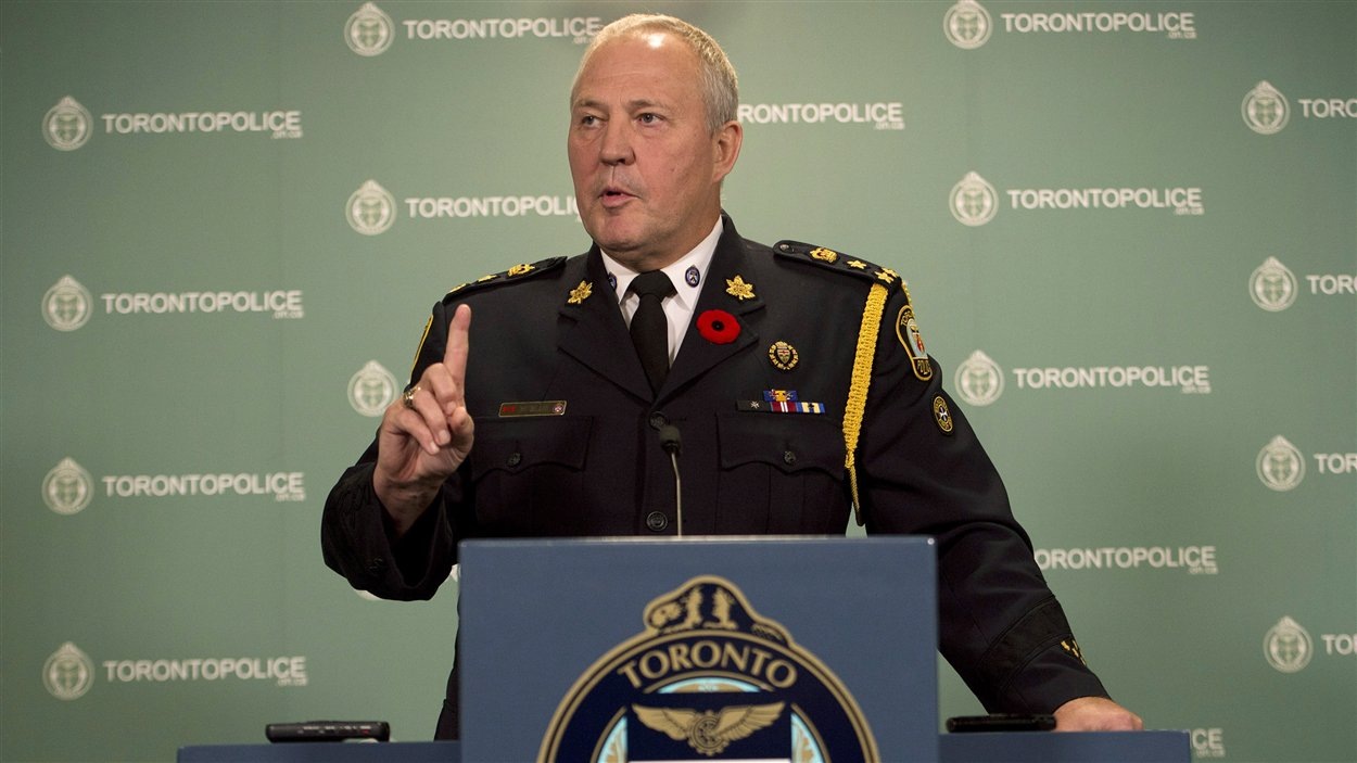 Va-t-il partir ou rester? | Radio-Canada