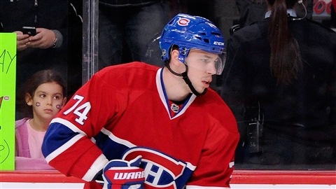 Entraînement et contrat pour Emelin | Radio-Canada