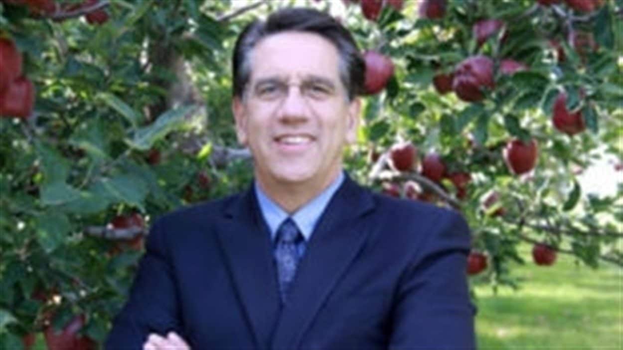 L'ancien maire de Penticton rembourse la municipalité pour l'élection ...