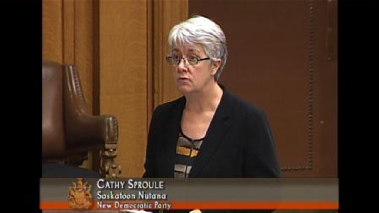 Le manque de ressources pédagogiques en français soulevé en Chambre à ...