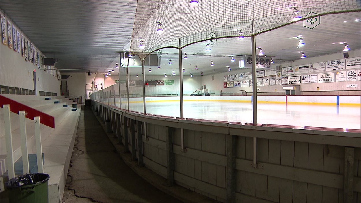 Aréna du Bic : des hockeyeurs intoxiqués au dioxyde d'azote | Radio ...