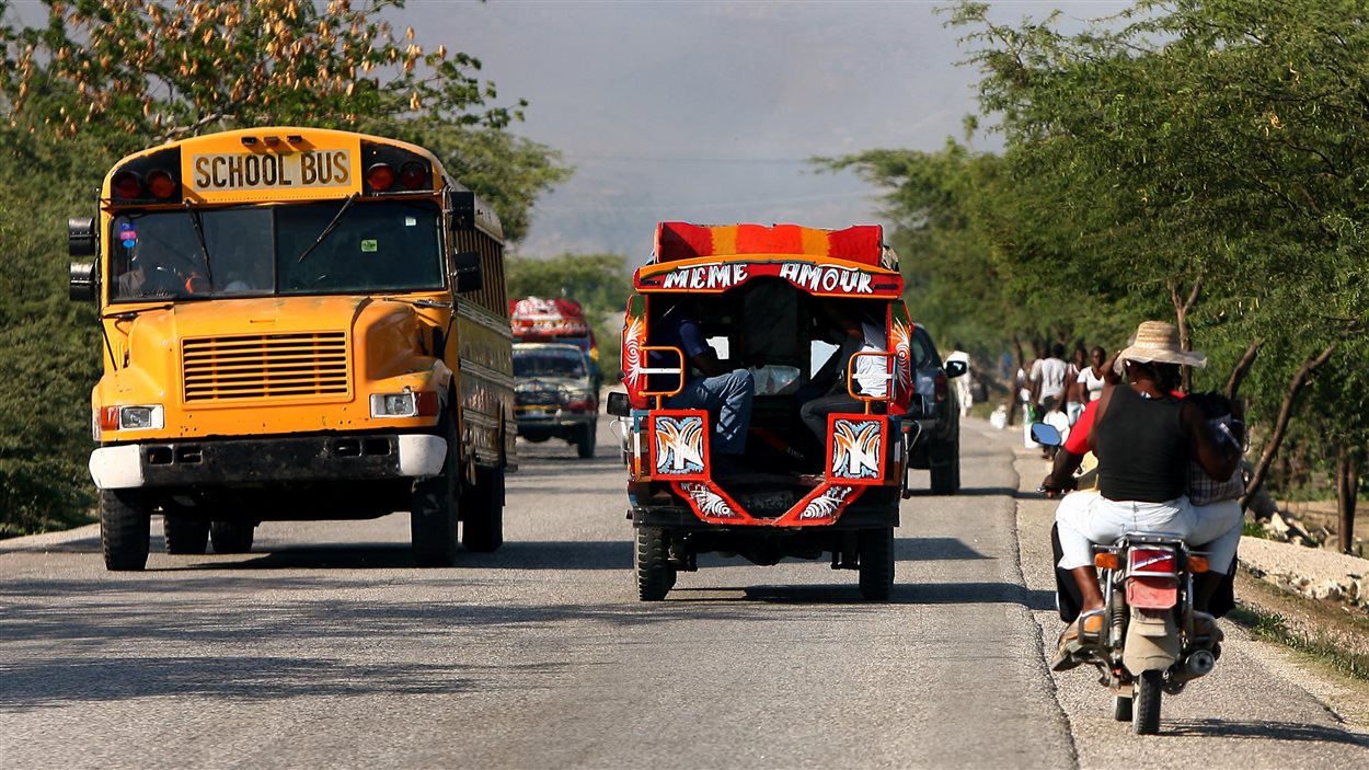 Cure de rajeunissement pour une autoroute haïtienne | Radio-Canada