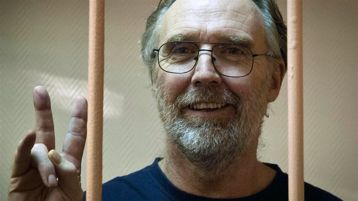 Le dernier équipier de l'Arctic Sunrise libéré | Radio-Canada