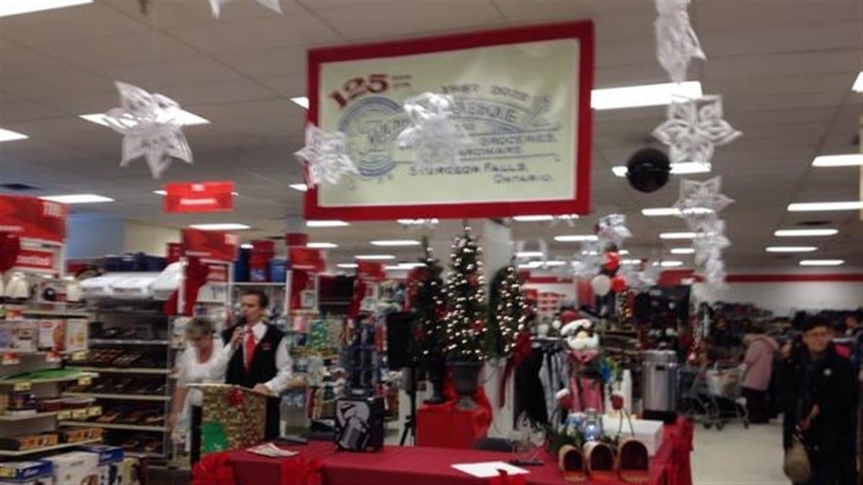 Un magasin général toujours prospère après 125 ans | Radio-Canada