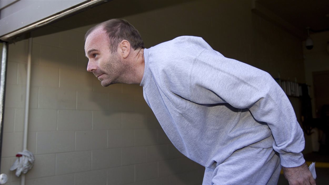 Trois mois de prison pour le pédophile Christopher Neil | Radio-Canada