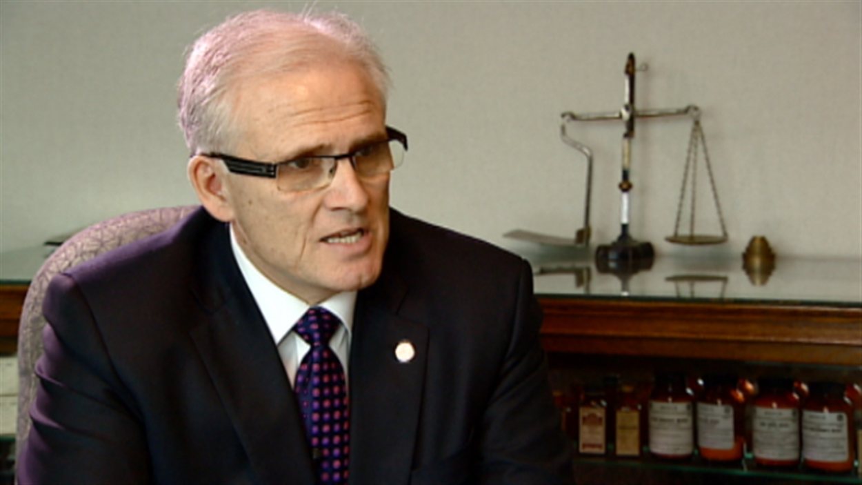 Alberta : inquiétudes pour les préparateurs en pharmacie | Radio-Canada