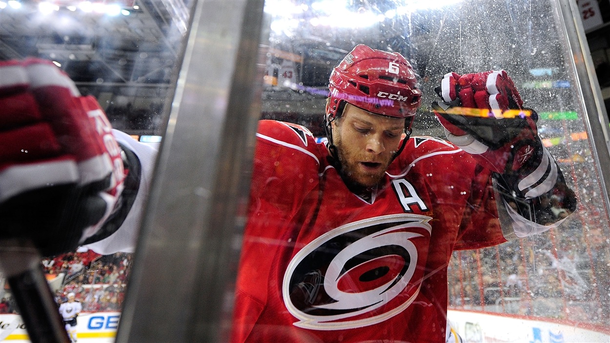 Gleason passe aux Maple Leafs | Radio-Canada