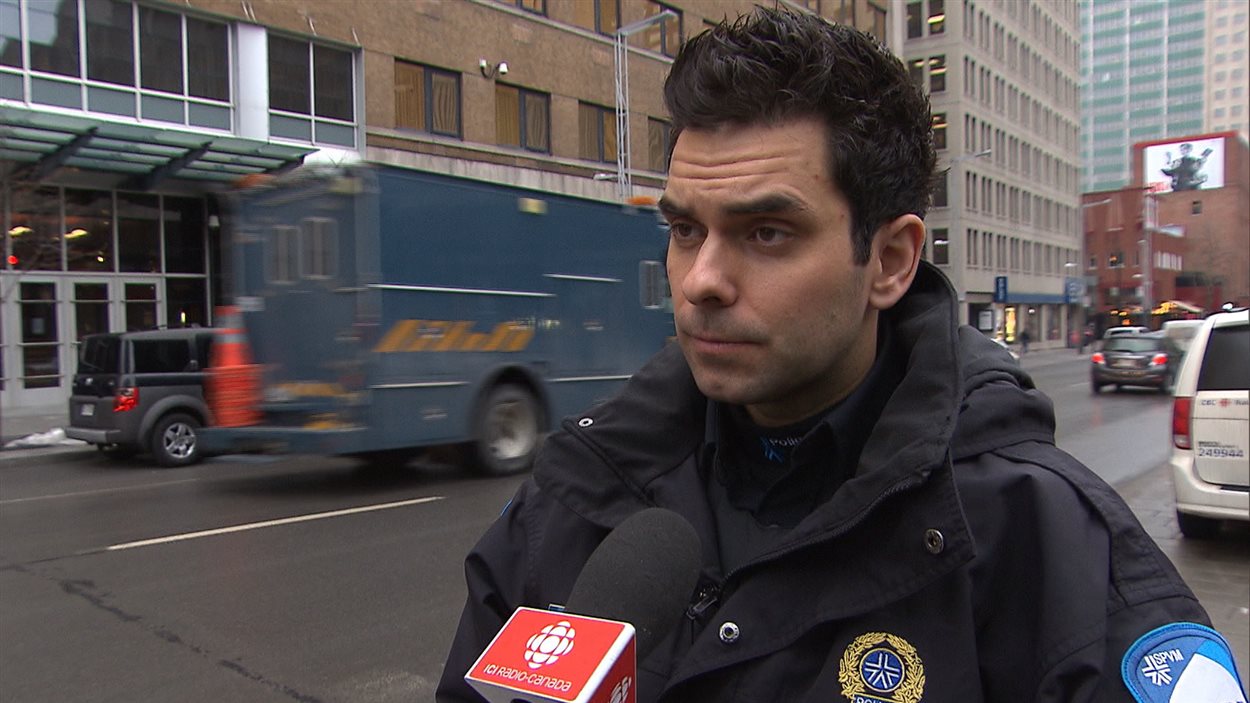 Cartes clonées dans les parcomètres : six arrestations | Radio-Canada