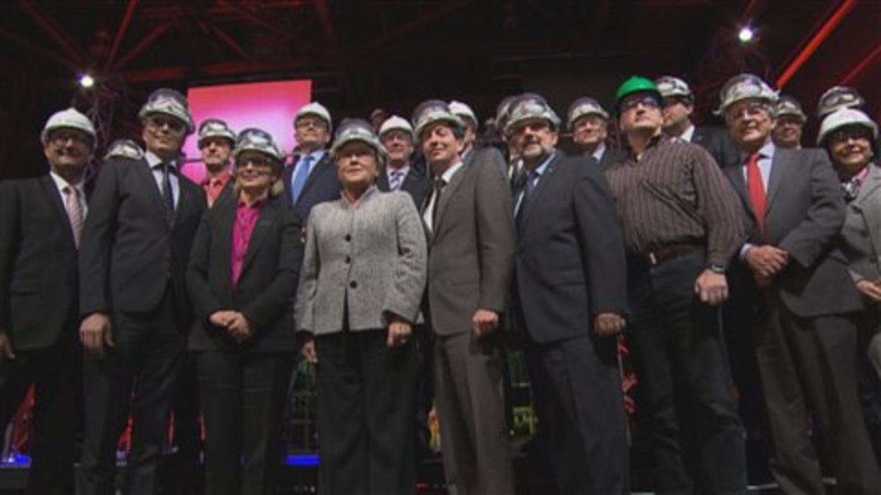 Rio Tinto Alcan inaugure l’aluminerie Arvida | Radio-Canada