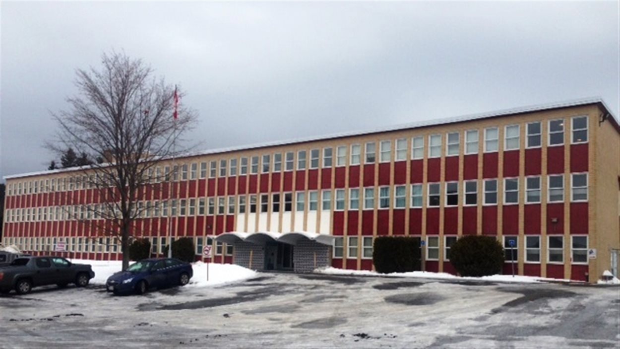 L'avenir du centre Maillet à Edmundston demeure incertain | Radio-Canada