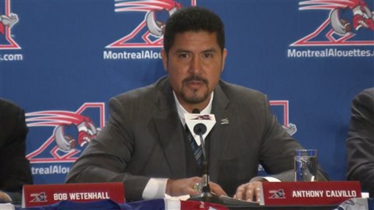 Calvillo part la tête haute | Radio-Canada