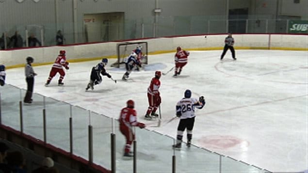 N.-B. : cyberintimidation entre des joueurs de hockey | Radio-Canada