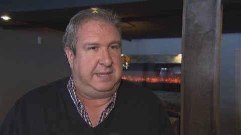 Robert Hakim dépose une poursuite contre une dizaine de personnes et d ...