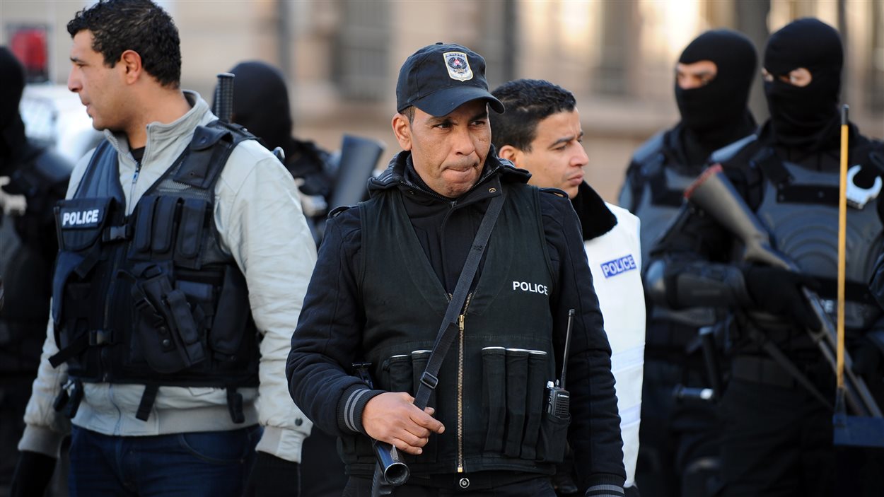 Trois ans après la chute de Ben Ali, la Tunisie lève l'état d'urgence ...