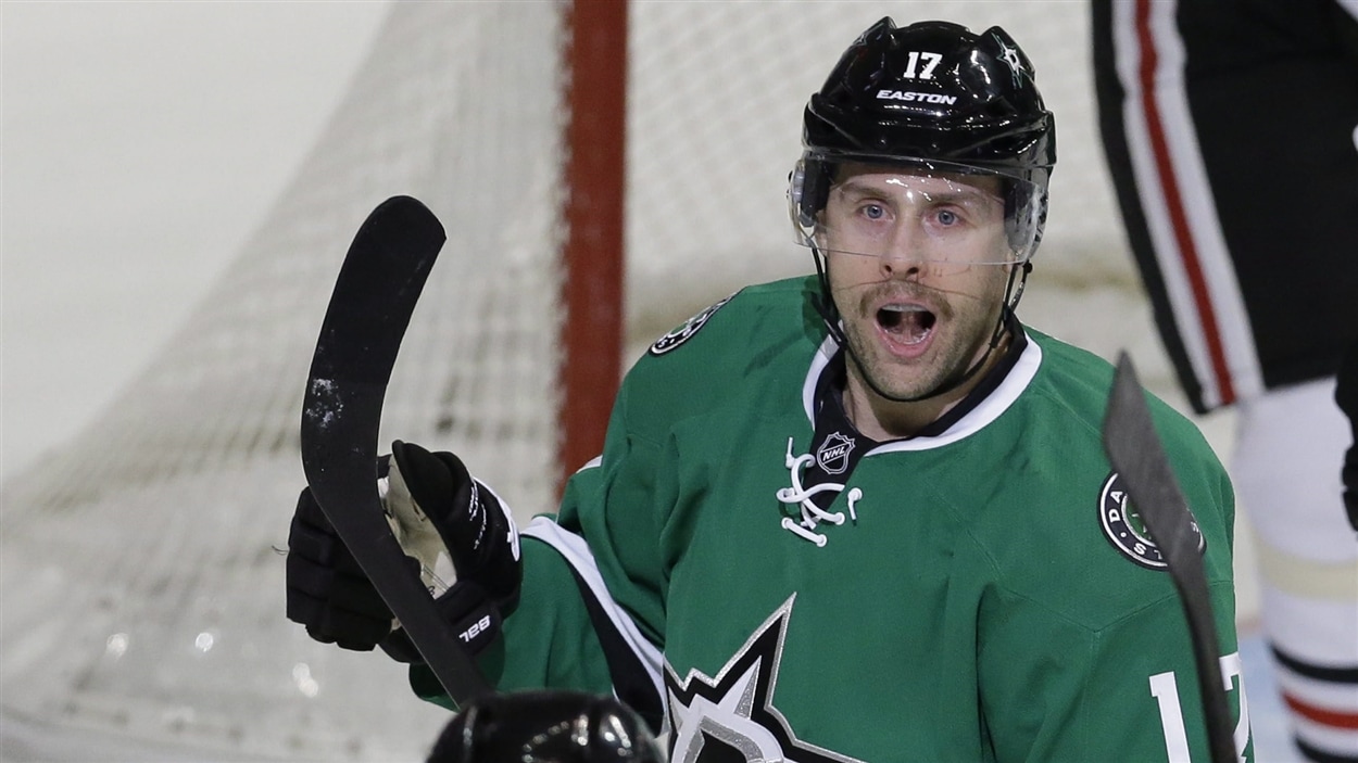 Peverley opéré avec succès | Radio-Canada