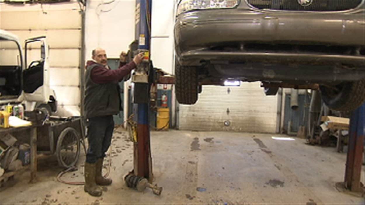 Prolifération des nids-de-poule au Nouveau-Brunswick | Radio-Canada