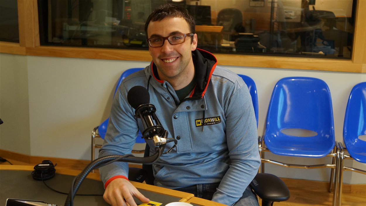 L'enseignant Armand Doucet participe à un forum à Dubaï | Radio-Canada