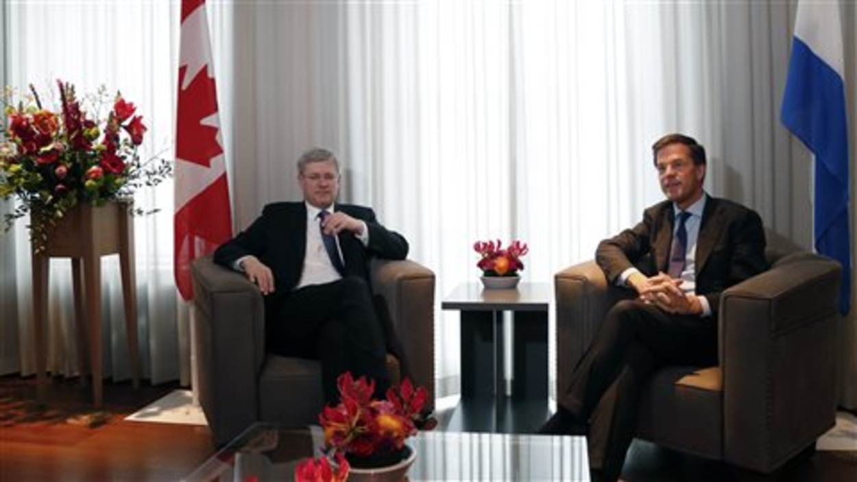 Stephen Harper aux Pays-Bas pour parler de l'Ukraine | Radio-Canada
