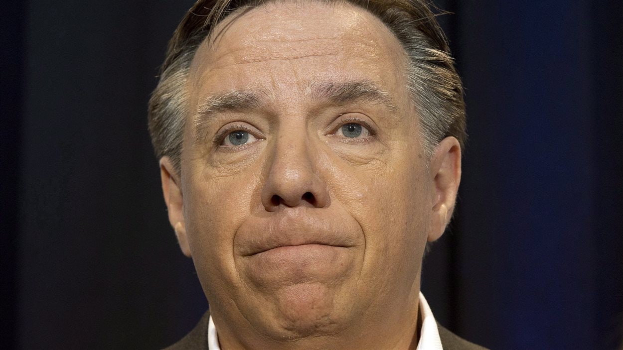 Legault réclame plus de renseignements sur Porter, Couillard et ...